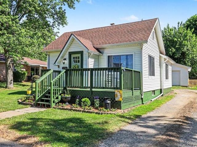 4214 Mill St, North Branch, MI 48461
