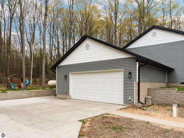 4214 Antioch Drive