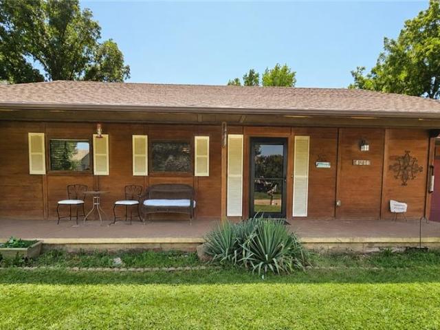 4214 Belmont Circle