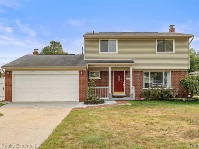 42153 Mac Rae Dr, Sterling Heights, MI 48313