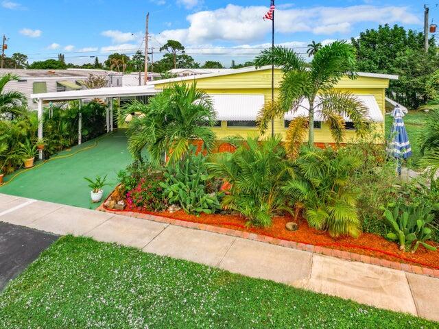 4215 Meadowview Dr, Boynton Beach, FL 33436 | MLS #R11155
