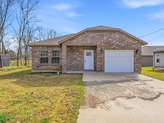 4215 Oneal St, Greenville, TX 75401