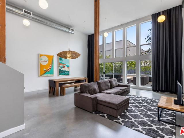 4215 Glencoe Avenue 125