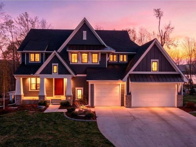 4215 Halstead Bay Ln, Excelsior, MN 55331
