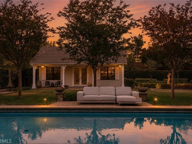 4215 Hidden Oaks