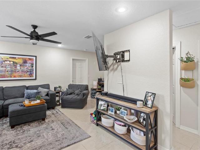 4215 W Bay Vista Ave, Tampa, FL 33611 | MLS #TB8497