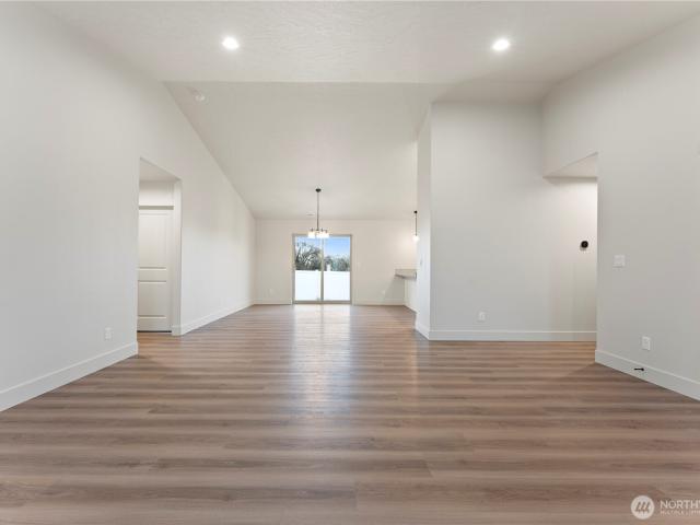 4215 W Sandy Court