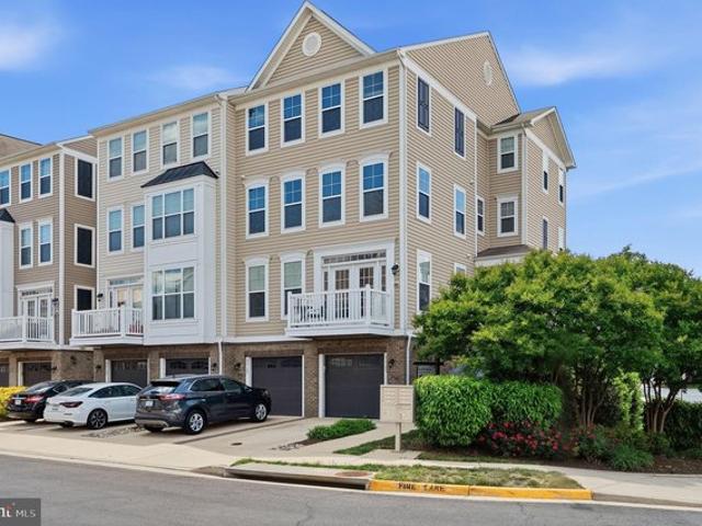 42167 Canary Grass Sq, Aldie, VA 20105