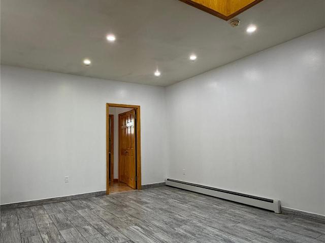 4216 Bell Boulevard 2