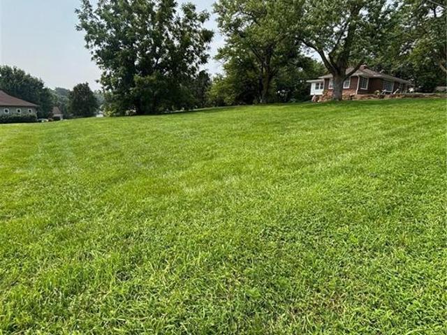 4216 Gene Field Rd, St. Joseph, MO 64506 | MLS #2566 | Compass