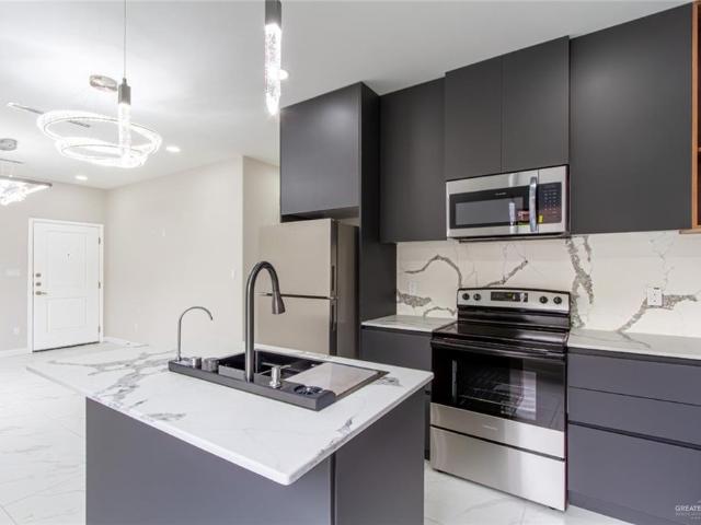 4216 Hummingbird Avenue 75