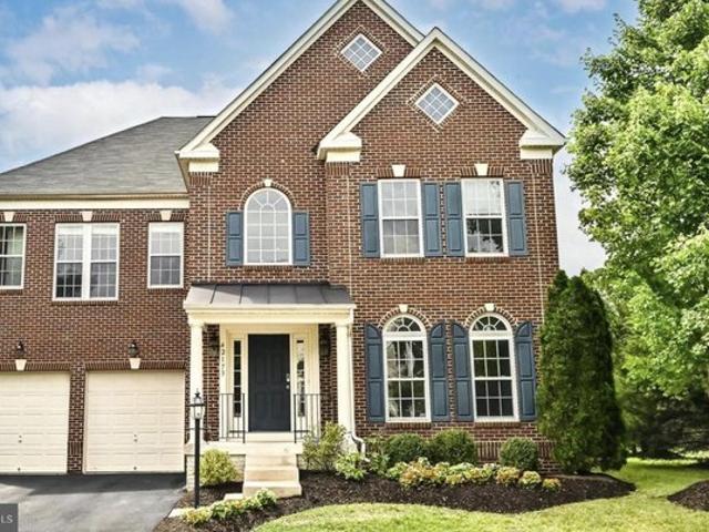 42173 St Huberts Pl, Chantilly, VA 20152