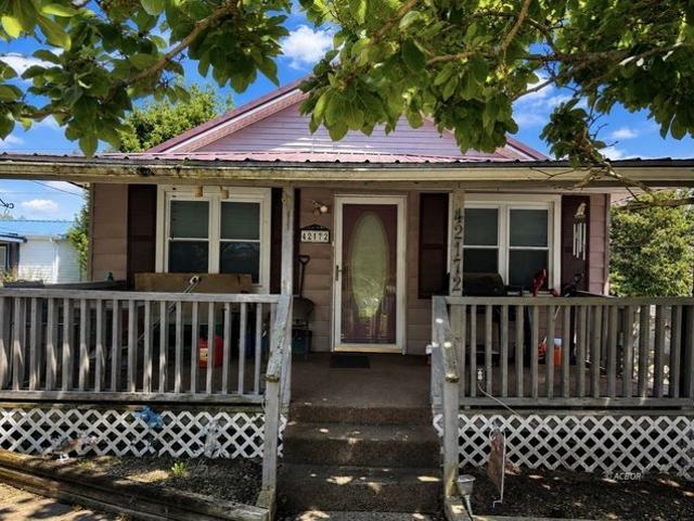 42172 State Route 7, Tuppers Plains, OH 45783