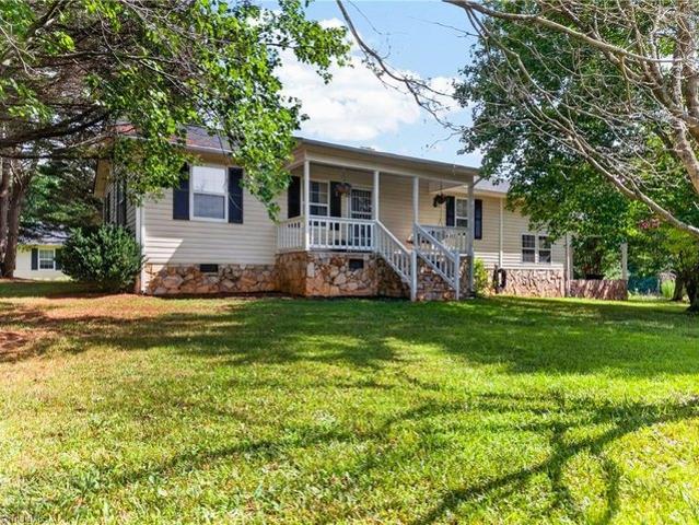 4217 Lake Ridge Ct, Ramseur, NC 27316