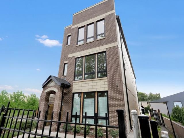 4217 S Indiana Ave, Chicago, IL 60653