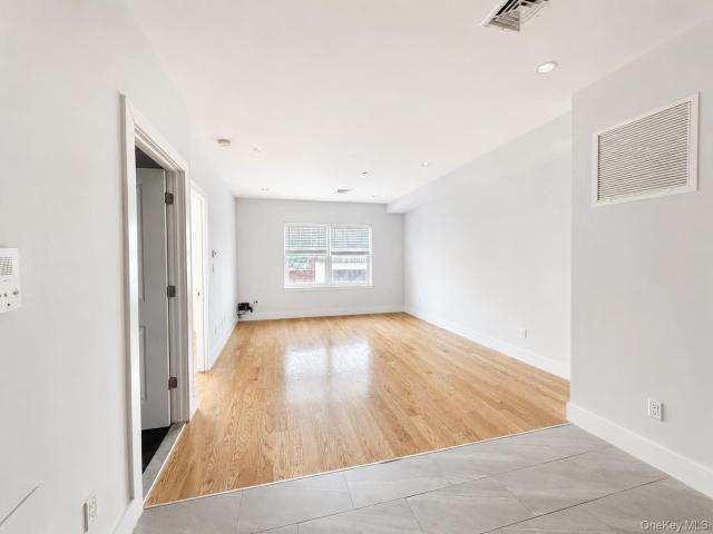 4218 bell Boulevard 3A