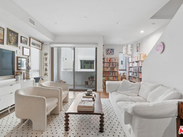 4218 Gentry Ave, Studio City, CA 91604 | MLS #26718 | Compass