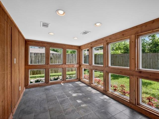 4218 Glebe Rd, Houston, TX 77018