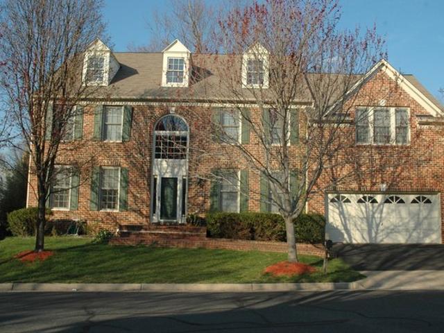 4218 Trowbridge St, Fairfax, VA 22030