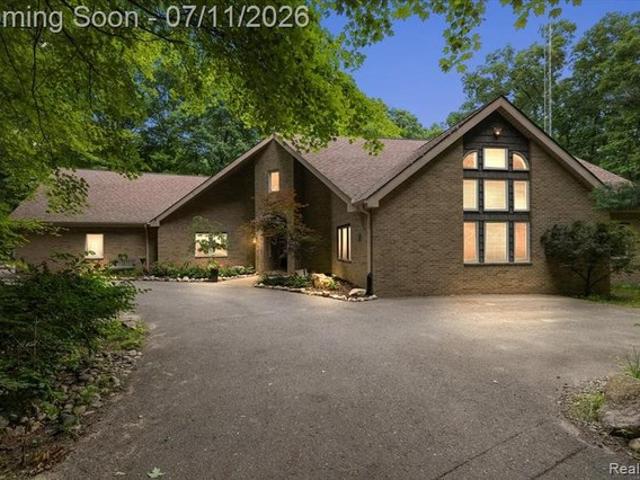 4219 Gardner Rd, Metamora, MI 48455