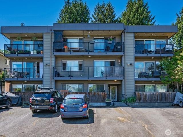 4219 Whitman Ave N Apt 4, Seattle, WA 98103
