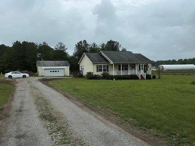 4210 Mulberry Rd, Warsaw, VA 22572