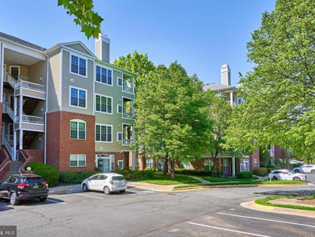 4210 Mozart Brigade Ln #E, Fairfax, VA 22033