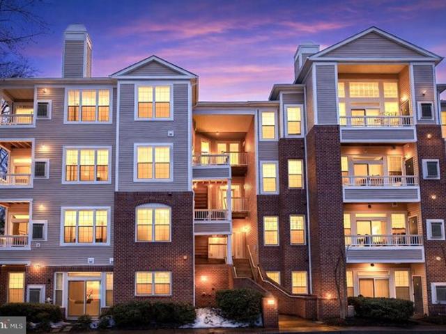 4210 Mozart Brigade Ln Unit 4210R, Fairfax, VA 22033