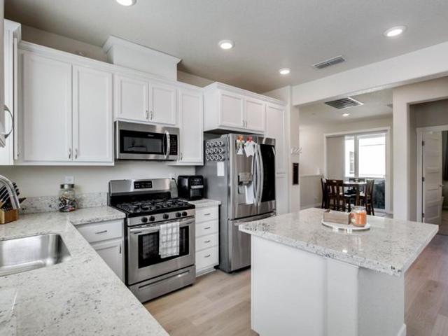 4210 Ocean Ln, Elk Grove, CA 95757