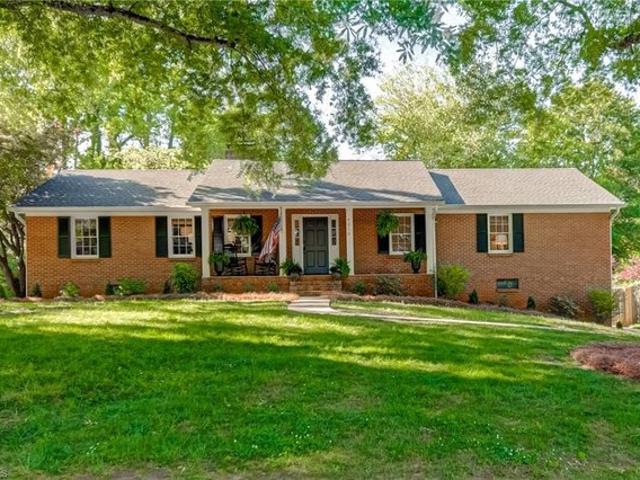 4210 Briarcliffe Rd, Winston Salem, NC 27106