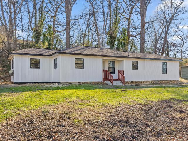 4210 Davis Lane