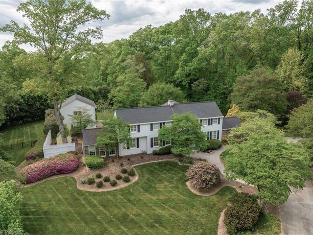 4210 Shattalon Dr, Winston Salem, NC 27106