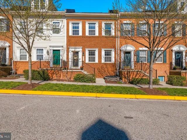 4210 Talmadge Cir, Suitland, MD 20746