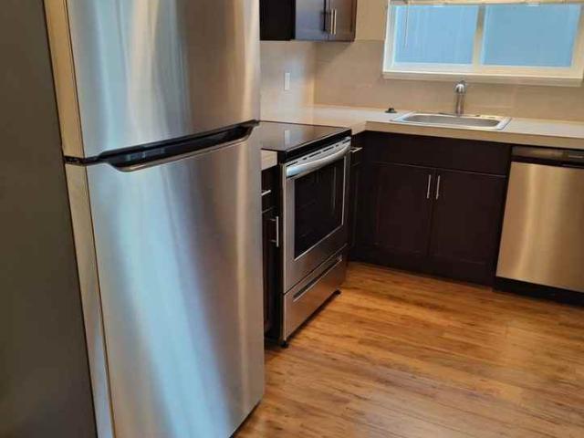 4210 4230 SW View Point Terrace 1 Bedroom Apartment for Rent at 4210 Sw View Point Ter, Portland, OR 97239 Homestead
