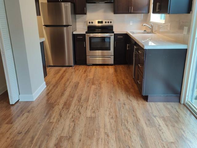 4210 4230 SW View Point Terrace