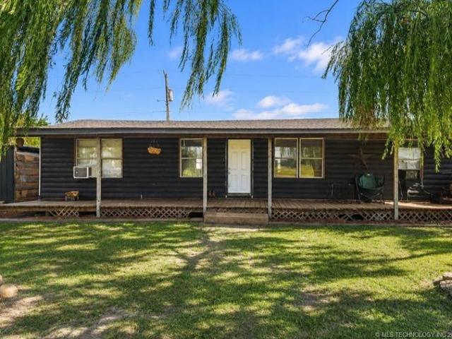 421157 E 1090 Rd, Checotah, OK 74426