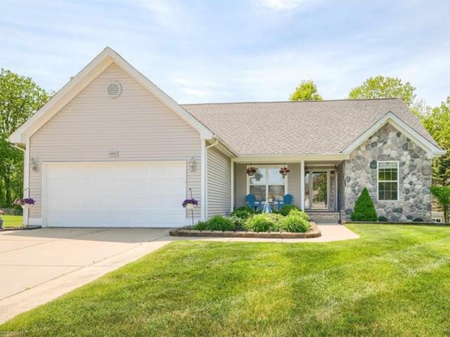 4211 Maplewood Meadows Ave, Grand Blanc, MI 48439