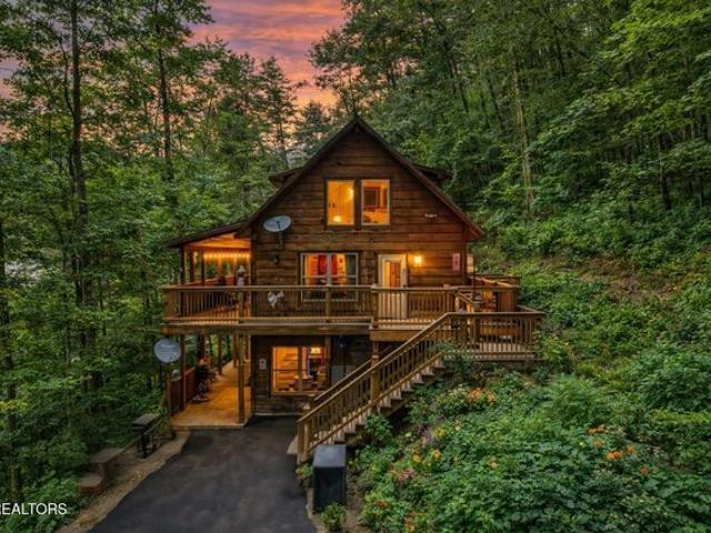 4211 Bruce Ogle Way, Pigeon Forge, TN 37863