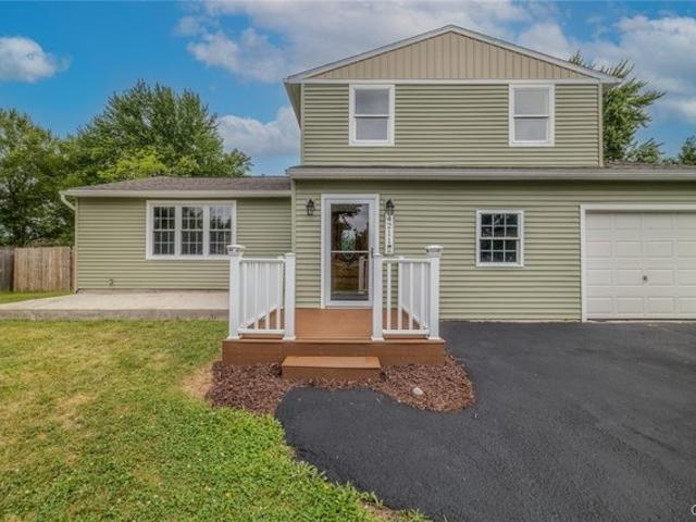 4211 Inverrary Dr, Liverpool, NY 13090