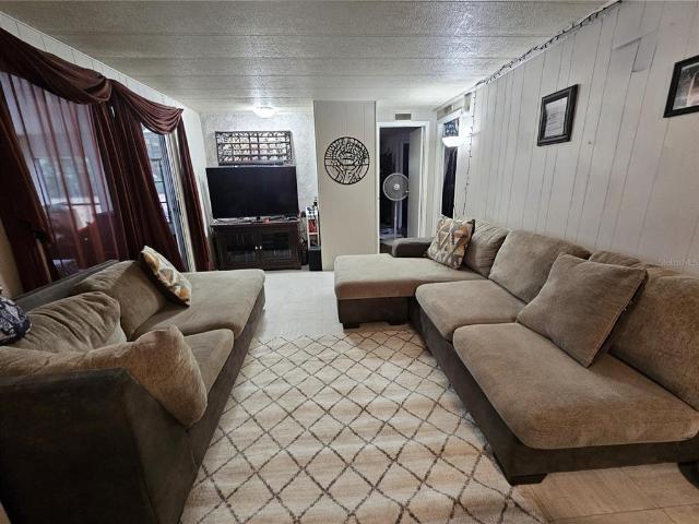 4211 Lowell Ln, Zephyrhills, FL 33541 | MLS #TB8454