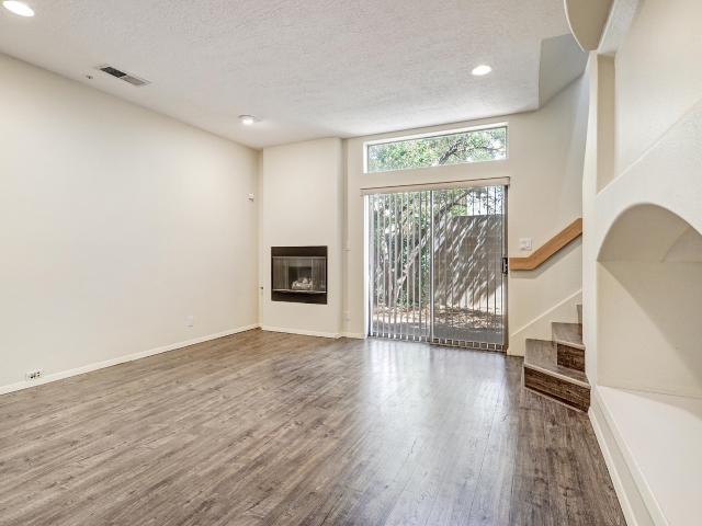 4211 Pitt Place NE UNIT 3