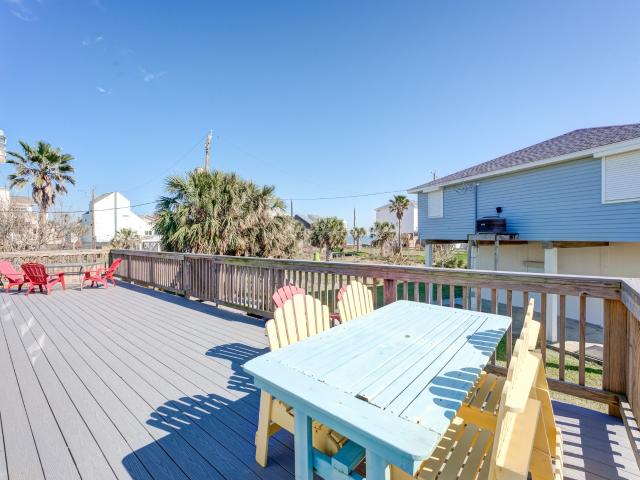 4211 Surf Drive
