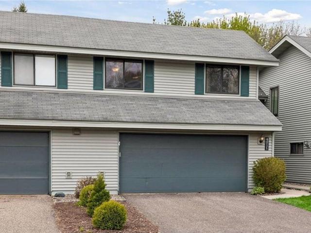 4211 Shirlee Ln N, Shoreview, MN 55126