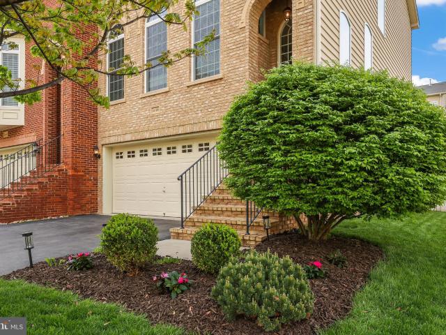 42125 Byrnes View Ter, Aldie, VA 20105 | MLS #VALO2120 | Compass