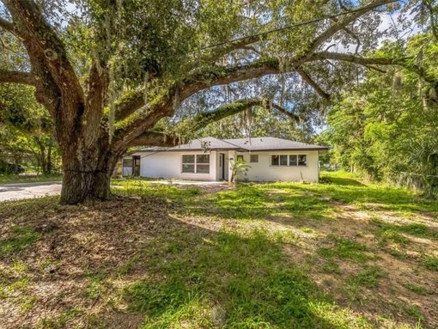 4212 Harry Dr, Fruitland Park, FL 34731