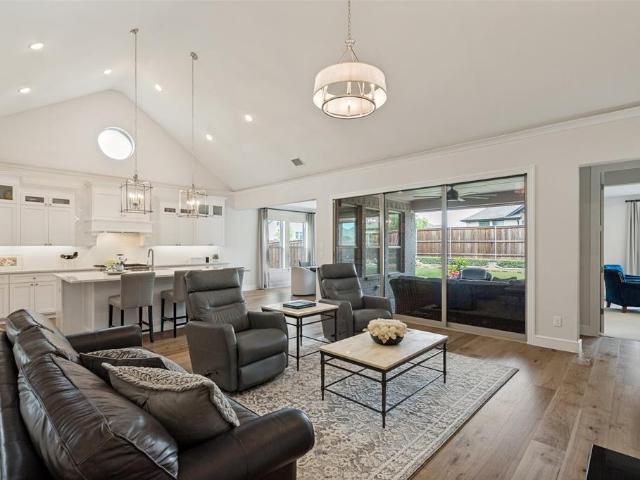 4212 Hollandwood Drive