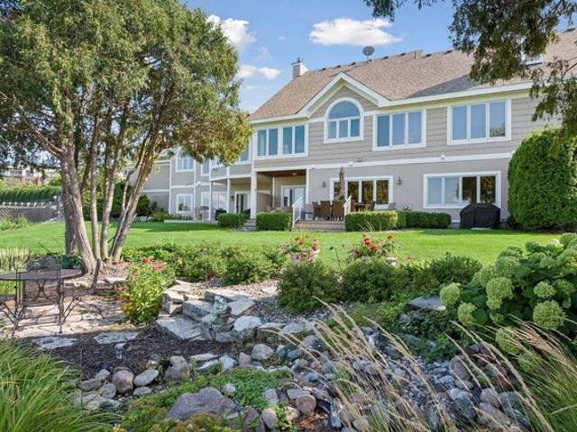 4212 W Arm Dr, Spring Park, MN 55384