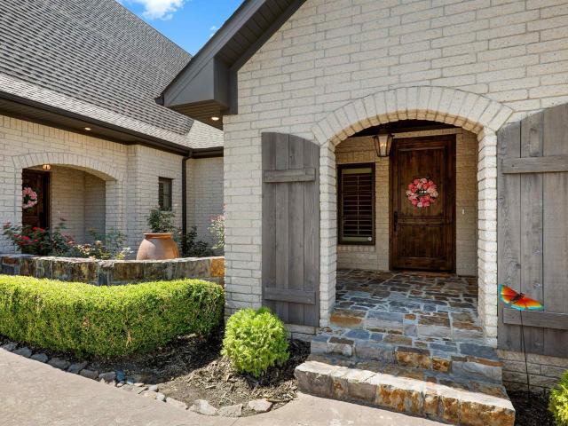 4213 Nobhill Circle