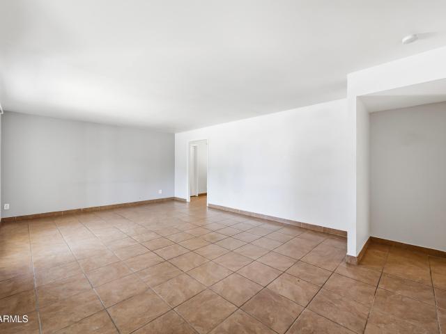 4213 E Sahuaro Drive