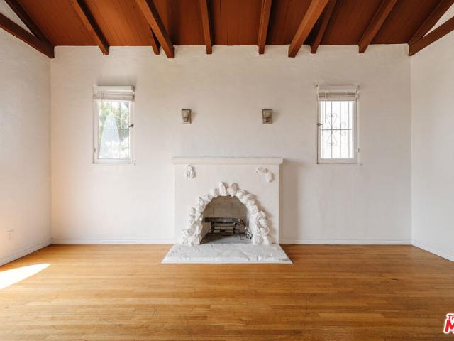 4213 W 59th Place